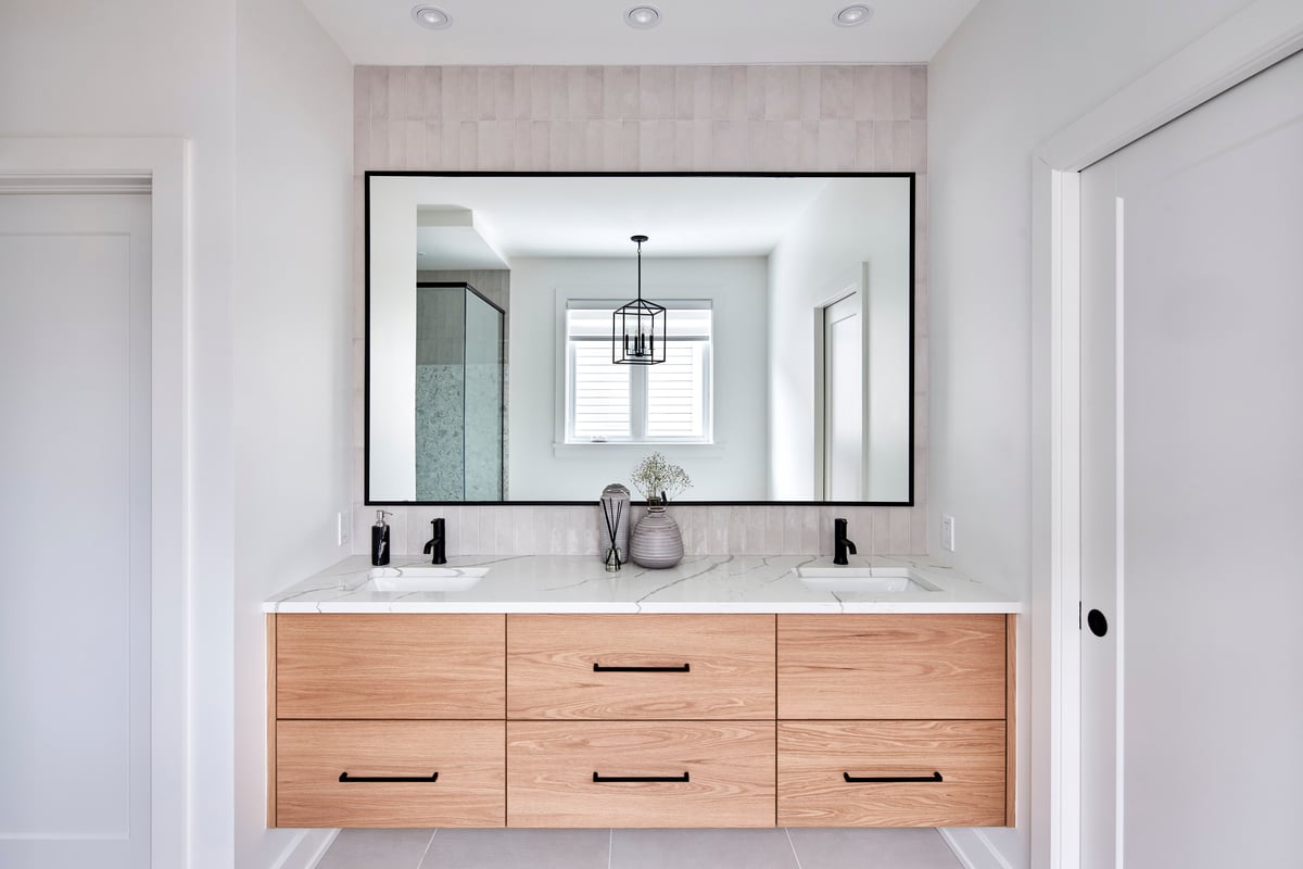 Bathroom Vanities: Floating Vanity vs. Standard Vanity