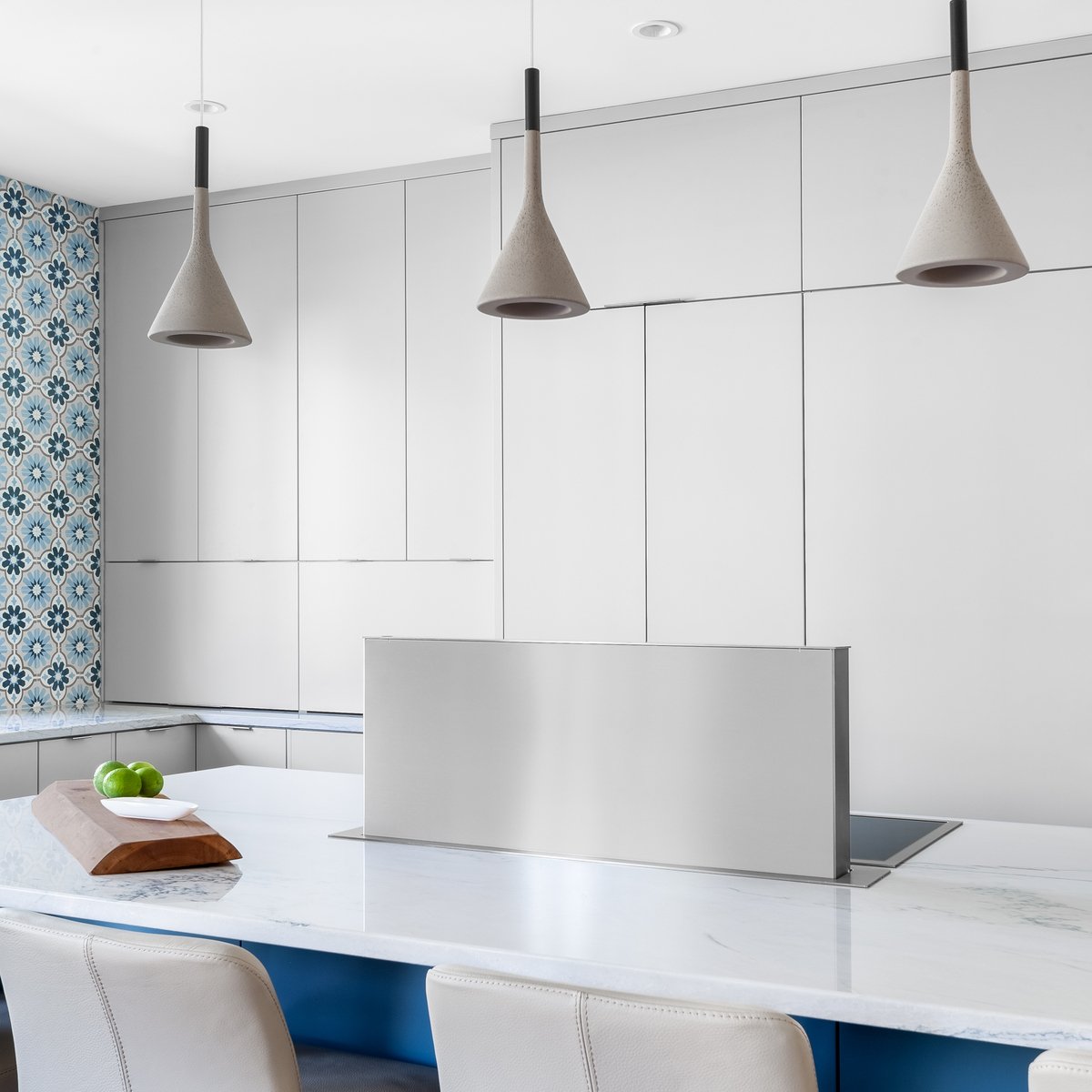 8 Appliances You Can Include in Your Kitchen Island